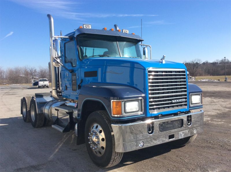 2017 MACK PINNACLE CHU613 - Bergey's Truck Centers: Medium & Heavy Duty ...