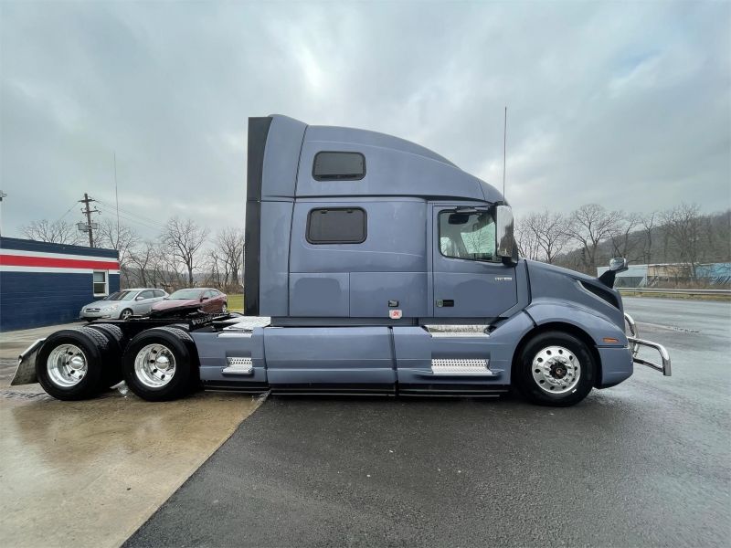2020 VOLVO VNL64T860 - Bergey's Truck Centers: Medium & Heavy Duty ...