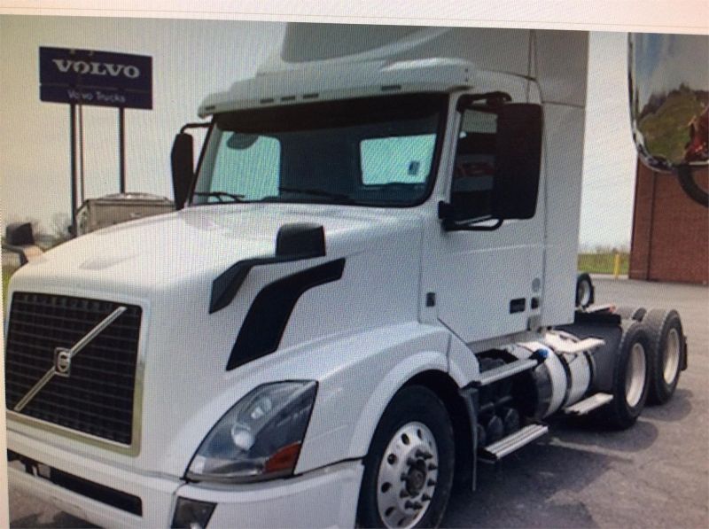2017 VOLVO VNL64T300 - Bergey's Truck Centers: Medium & Heavy Duty ...