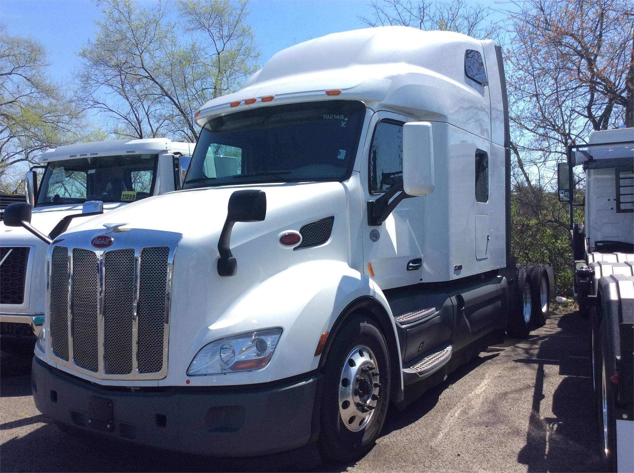 2019 PETERBILT 579 - Bergey's Truck Centers: Medium & Heavy Duty ...