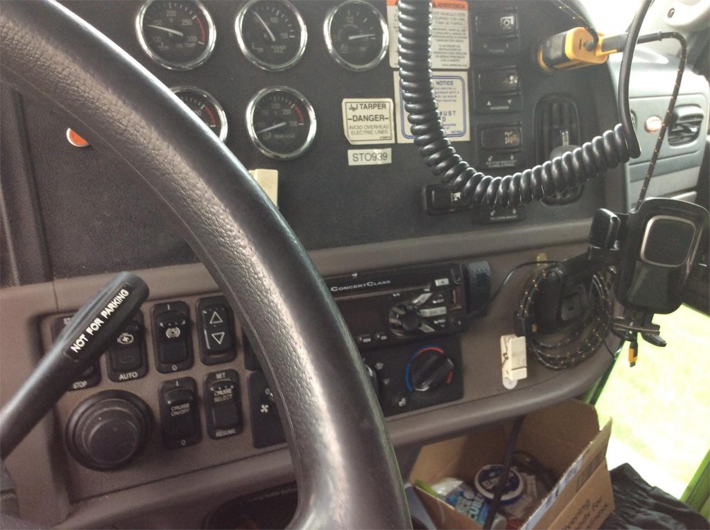 2018 PETERBILT 365 - Bergey's Truck Centers: Medium & Heavy Duty ...