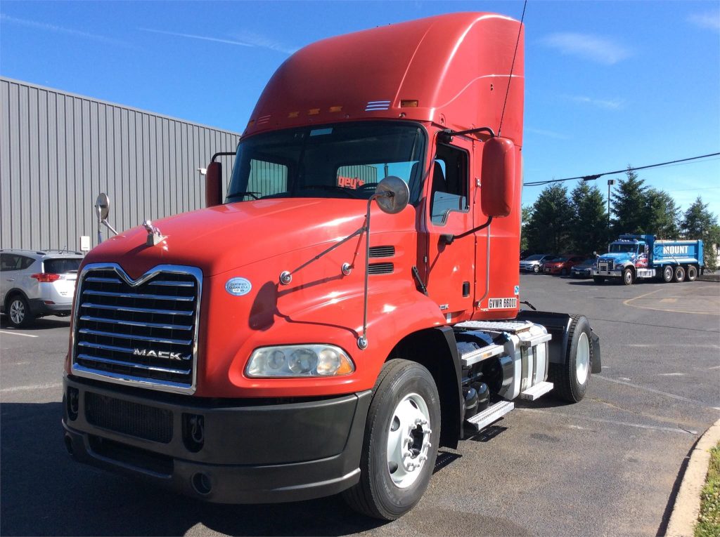 2015 MACK PINNACLE CXU612 - Bergey's Truck Centers: Medium & Heavy Duty ...