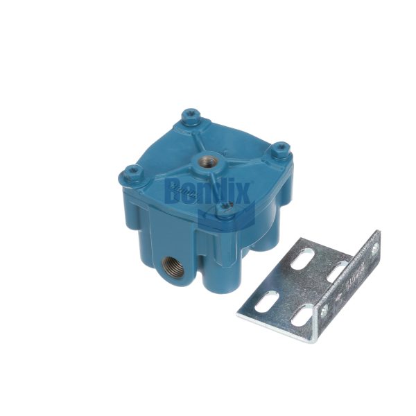 Bendix R12 Relay Valve 104561RX - Bergey's Truck Centers: Medium ...