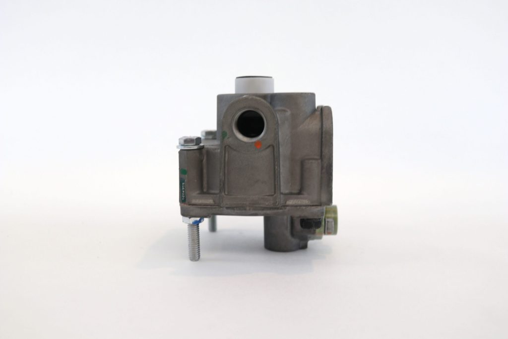 Bendix R12DC Relay Valve 800481 - Bergey's Truck Centers: Medium ...