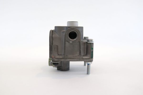 Bendix R12DC Relay Valve 800481 - Bergey's Truck Centers: Medium ...