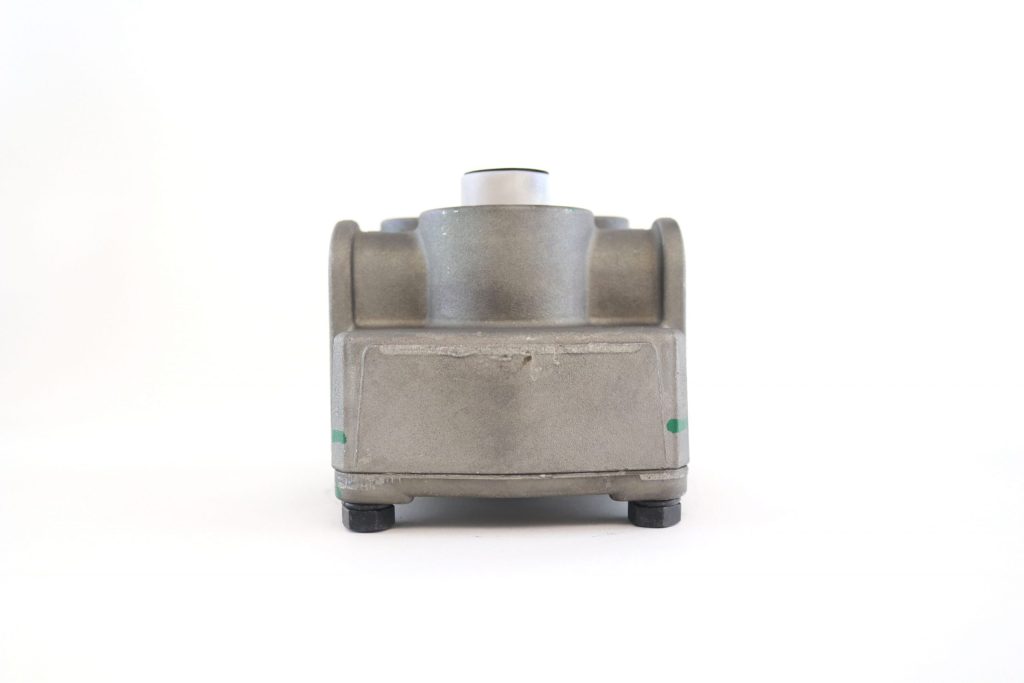 Bendix R12 Relay Valve 800483 - Bergey's Truck Centers: Medium & Heavy ...