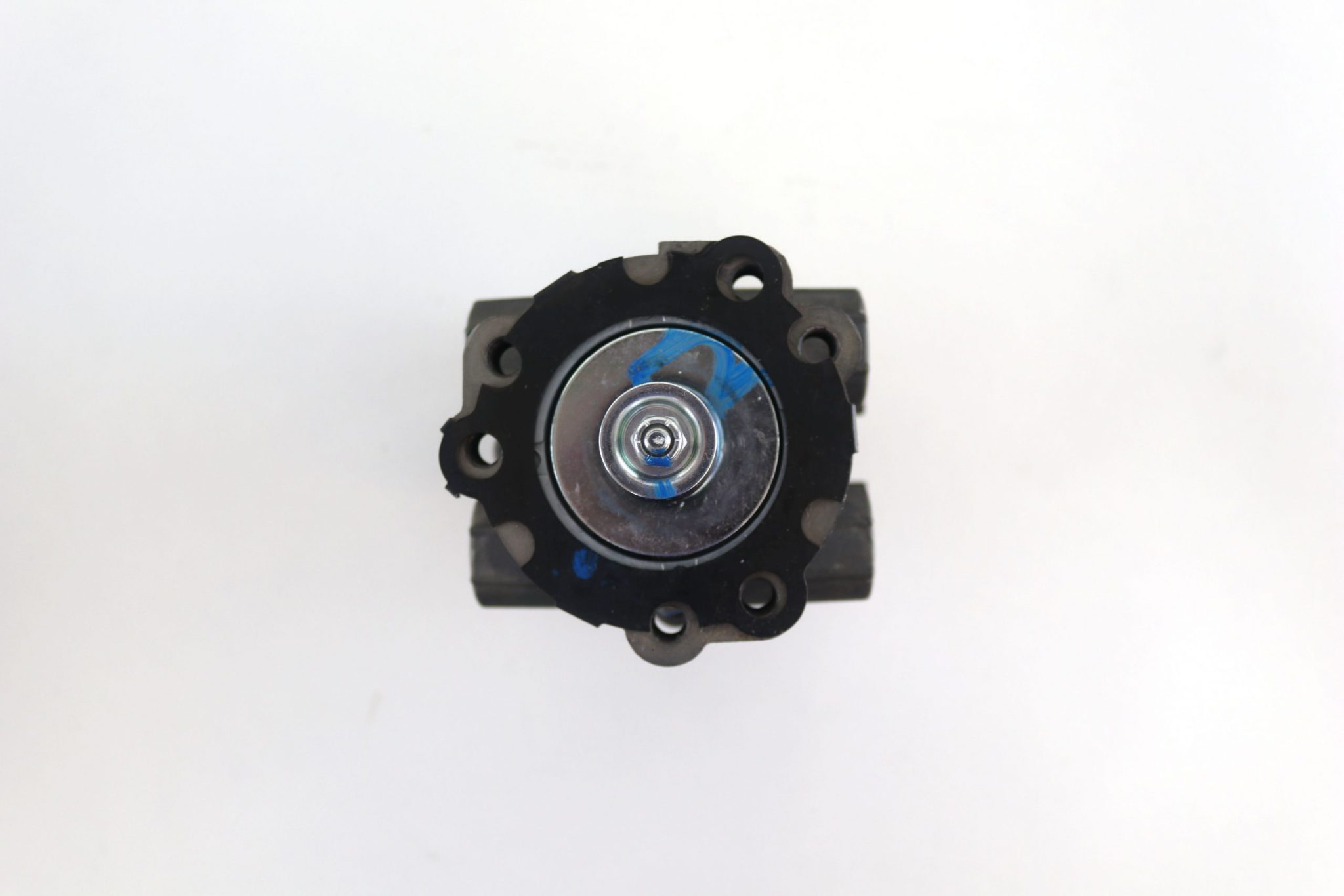 Bendix E 8P Foot Brake Valve 800631 - Bergey's Truck Centers: Medium ...