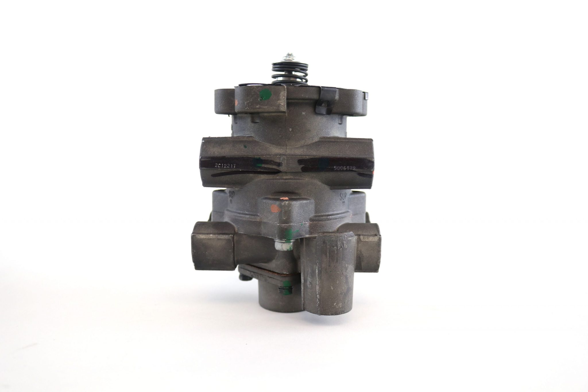 Bendix E 8P Foot Brake Valve 800631 - Bergey's Truck Centers: Medium ...