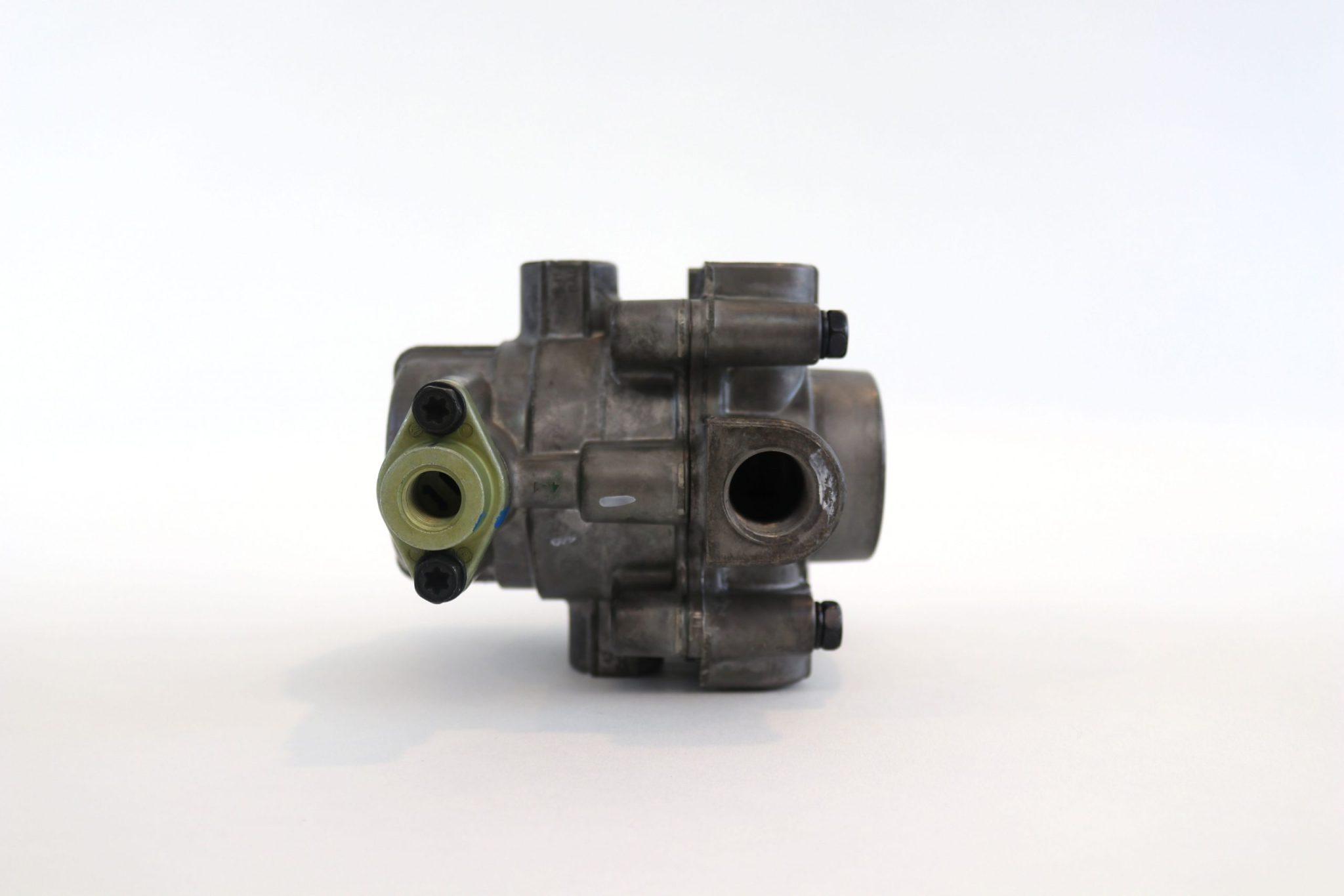 Bendix SR7 Spring Brake Valve K021562 - Bergey's Truck Centers: Medium ...