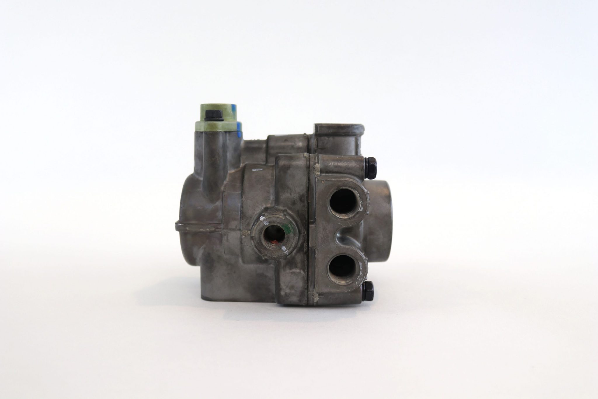 Bendix SR7 Spring Brake Valve K021562 - Bergey's Truck Centers: Medium ...