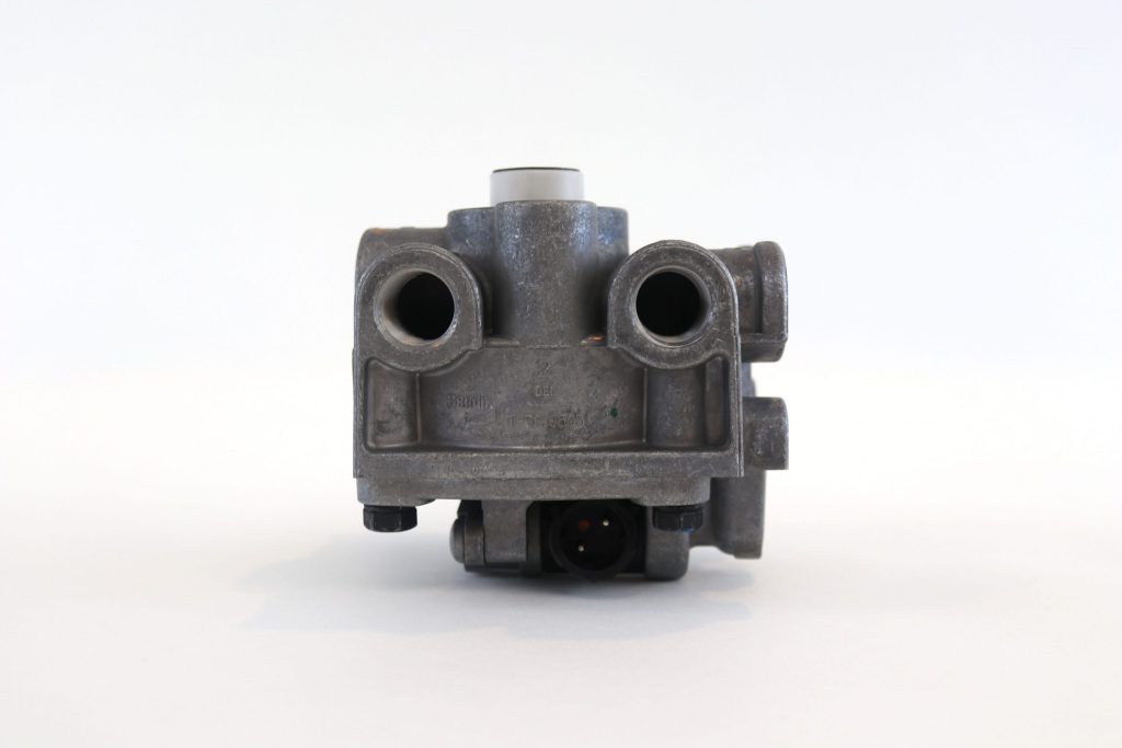 Bendix ATR6 Traction Relay K078420 - Bergey's Truck Centers: Medium ...