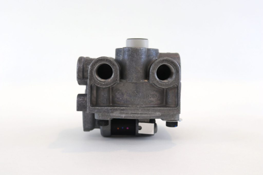 Bendix ATR6 Traction Relay K078420 - Bergey's Truck Centers: Medium ...