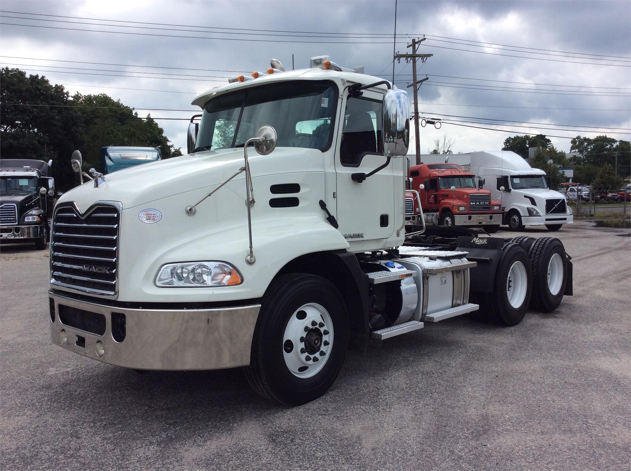 2016 MACK PINNACLE CXU613 - Bergey's Truck Centers: Medium & Heavy Duty ...