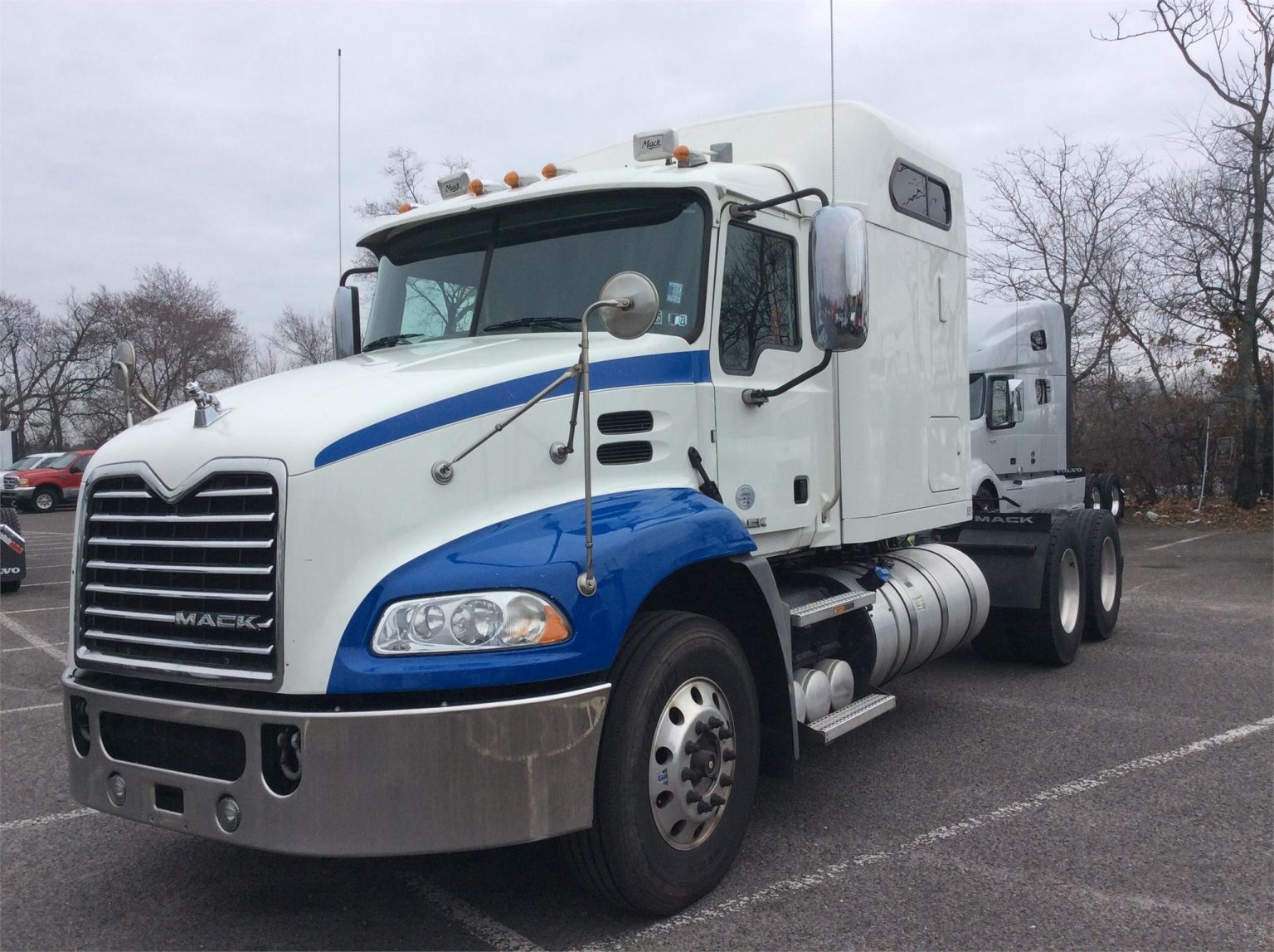 2018 MACK PINNACLE CXU613 - Bergey's Truck Centers: Medium & Heavy Duty ...