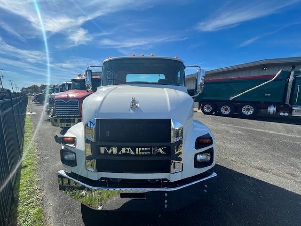 2024 Mack MD642 - Bergey's Truck Centers: Medium & Heavy Duty ...