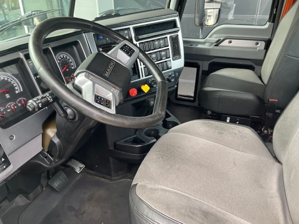 2019 Mack AN64T - Bergey's Truck Centers: Medium & Heavy Duty ...