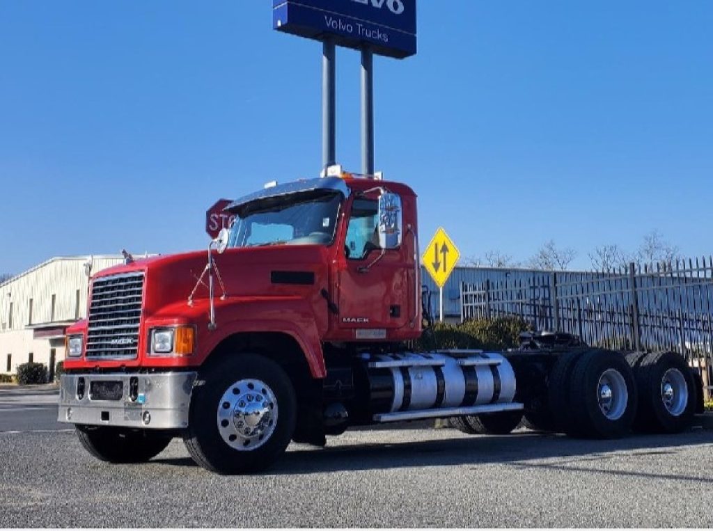2015 Mack CHU613 - Bergey's Truck Centers: Medium & Heavy Duty ...
