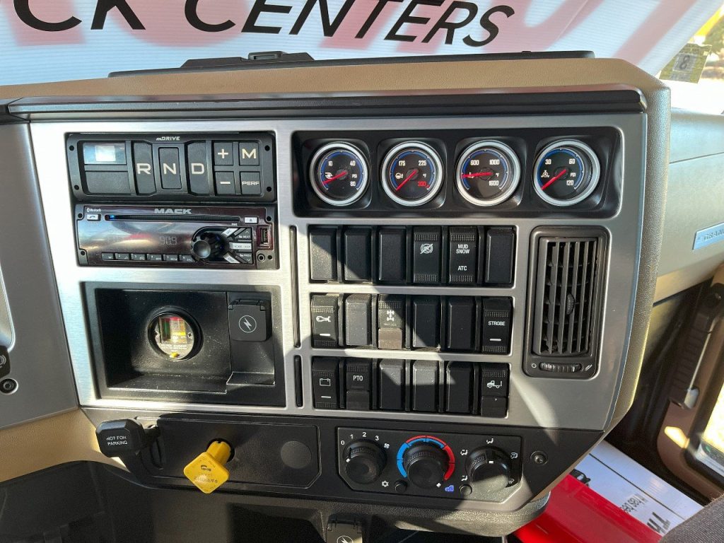 2019 Mack GRANITE GR64F - Bergey's Truck Centers: Medium & Heavy Duty ...