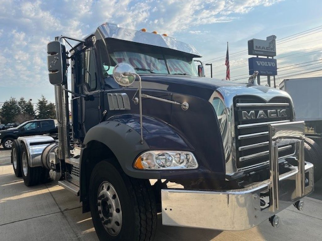 2023 MACK GR64BT - Bergey's Truck Centers: Medium & Heavy Duty ...
