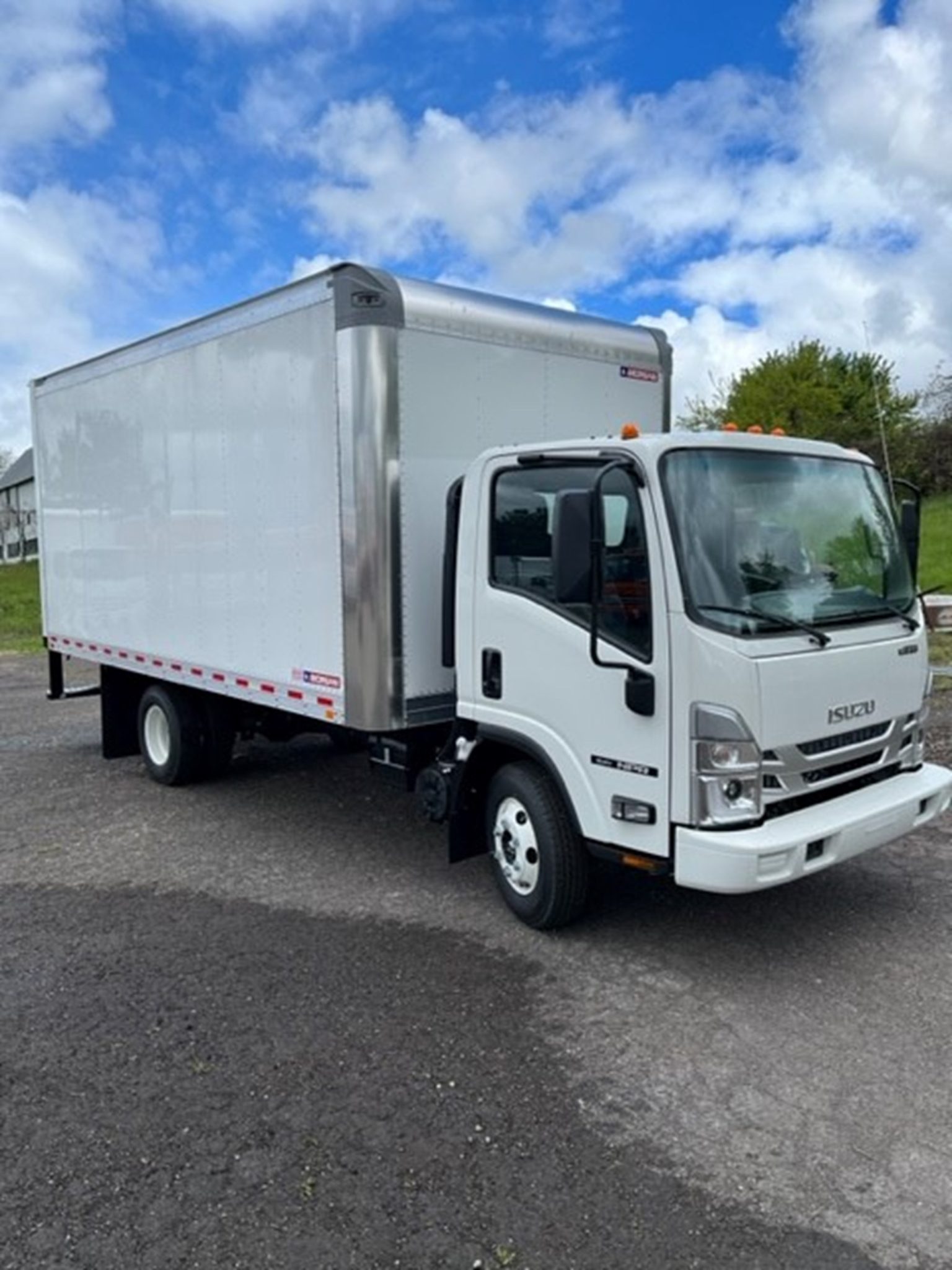 2024 ISUZU NPR HD GAS - Bergey's Truck Centers: Medium & Heavy Duty Commercial Truck Dealer