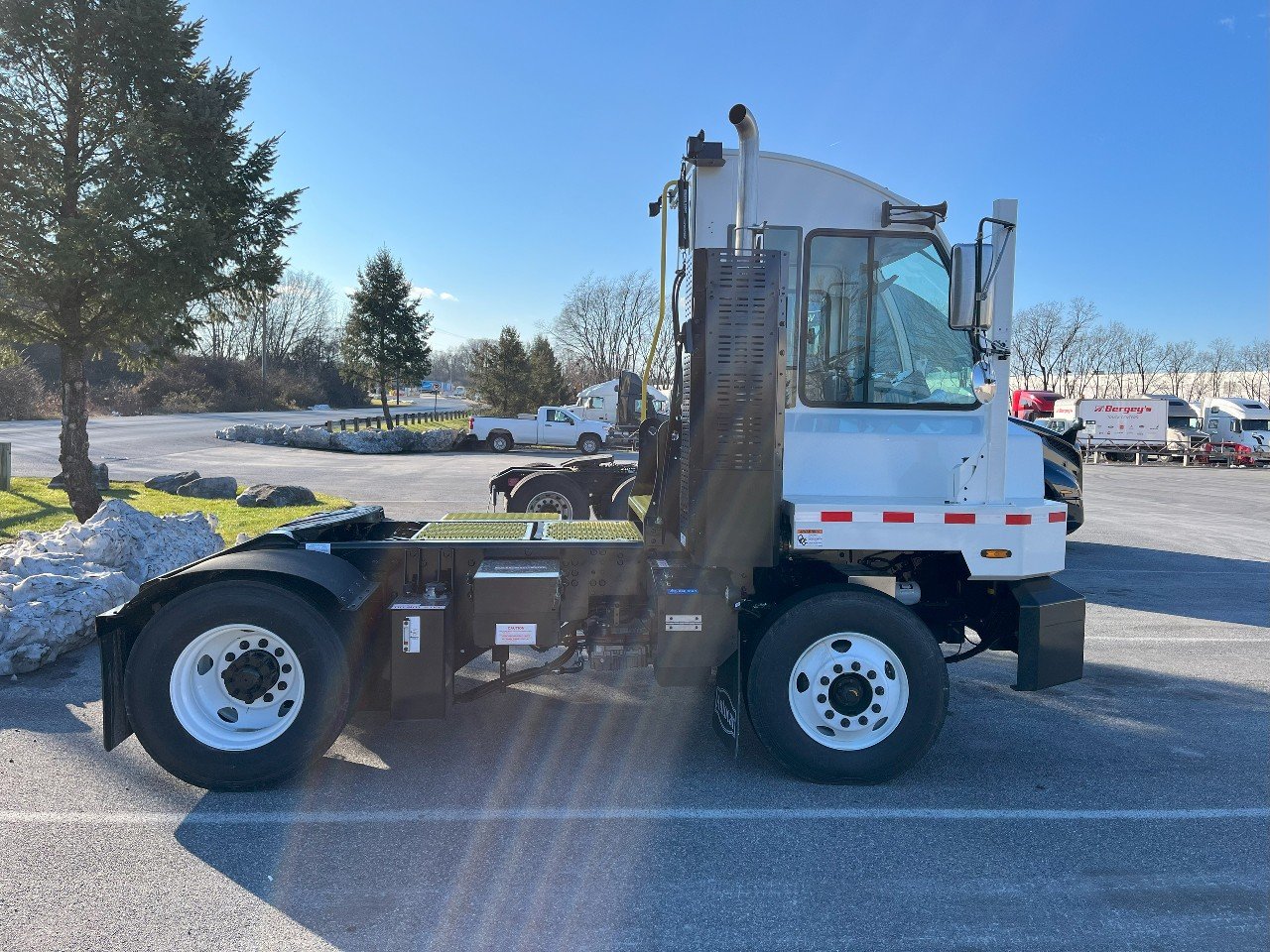 Commercial Truck & Trailer Inventory - Bergey's Truck Centers