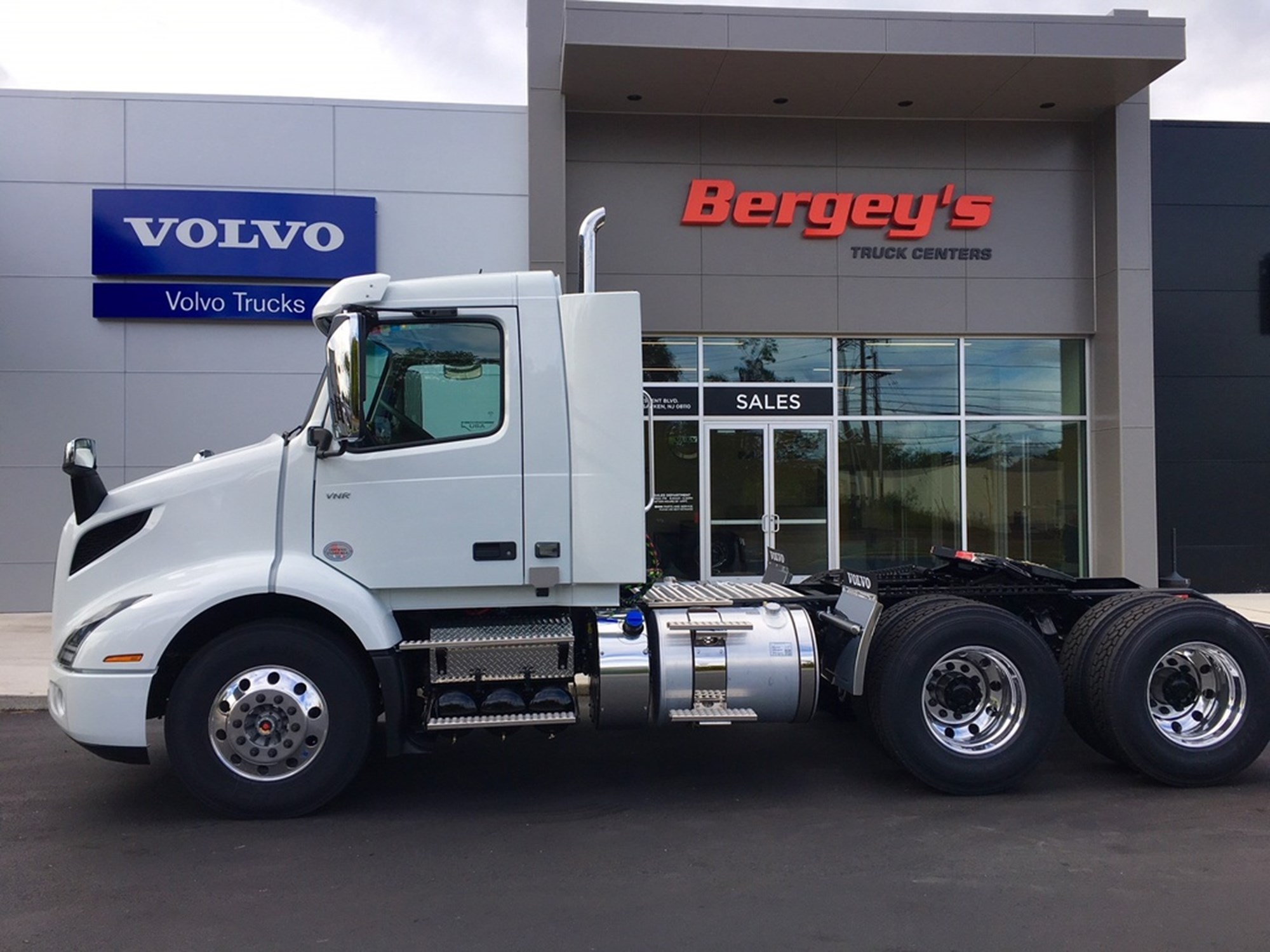 Volvo Trucks Inventory - Bergey's Truck Center - PA, NJ, DE, and MD