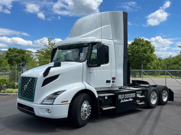 2025 Volvo VNR64T300 - Bergey's Truck Centers: Medium & Heavy Duty ...