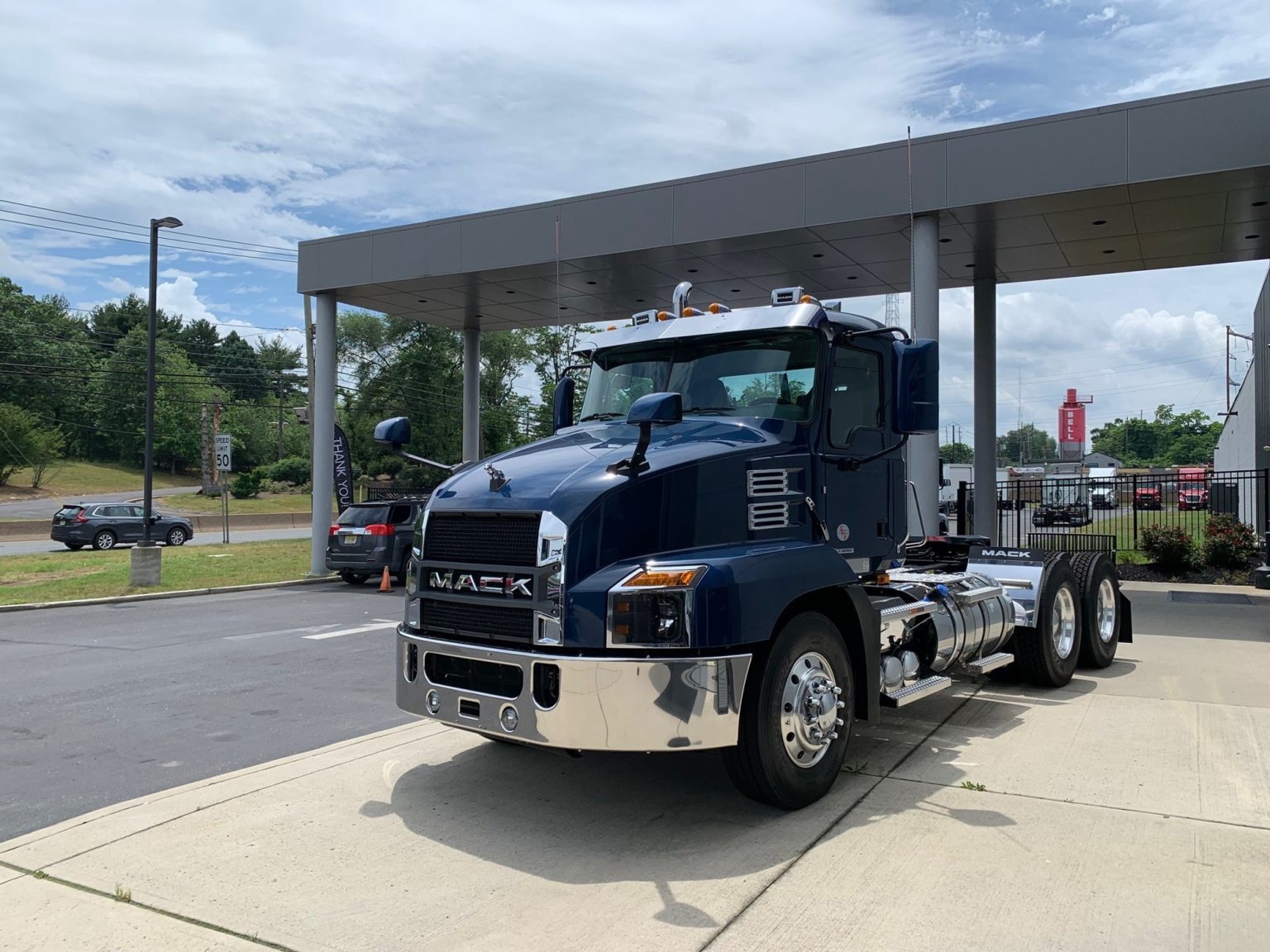 2025 MACK AN64T - Bergey's Truck Centers: Medium & Heavy Duty ...