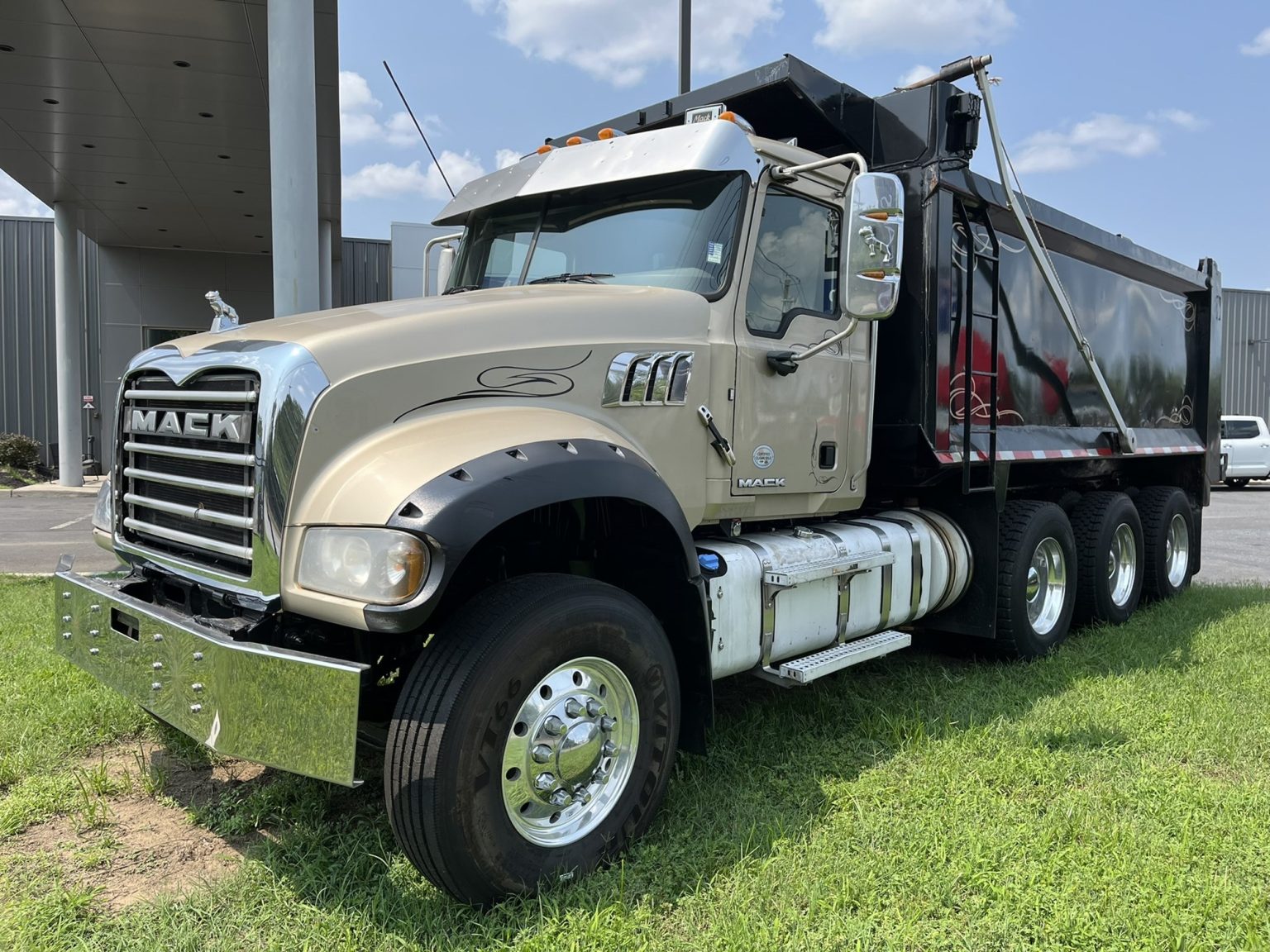 2017 MACK GU713 - Bergey's Truck Centers: Medium & Heavy Duty ...