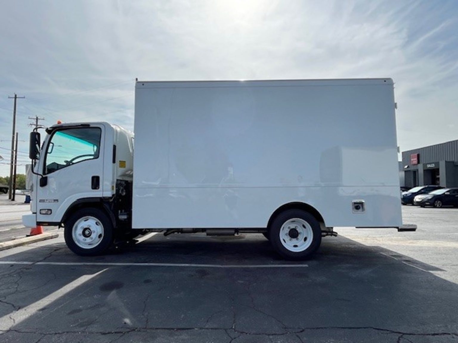 2024 ISUZU NPR HD GAS - Bergey's Truck Centers: Medium & Heavy Duty Commercial Truck Dealer