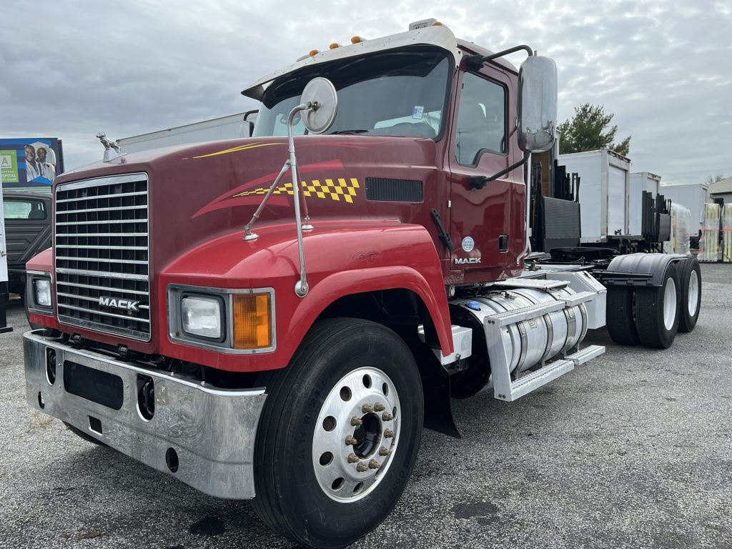 2015 Mack CHU613 - Bergey's Truck Centers: Medium & Heavy Duty ...