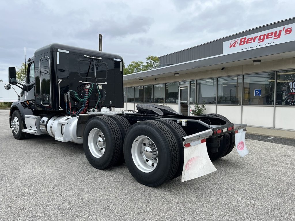 2019 Peterbilt 579 - Bergey's Truck Centers: Medium & Heavy Duty ...
