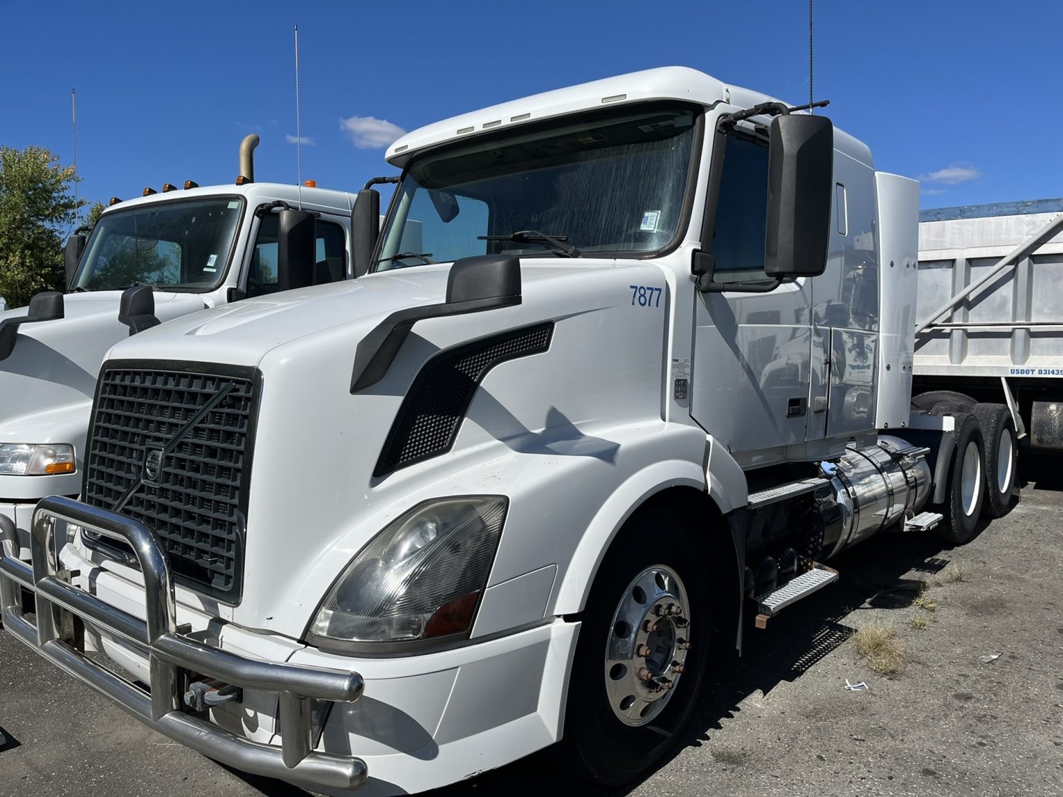 2013 VOLVO VN - Bergey's Truck Centers: Medium & Heavy Duty Commercial ...