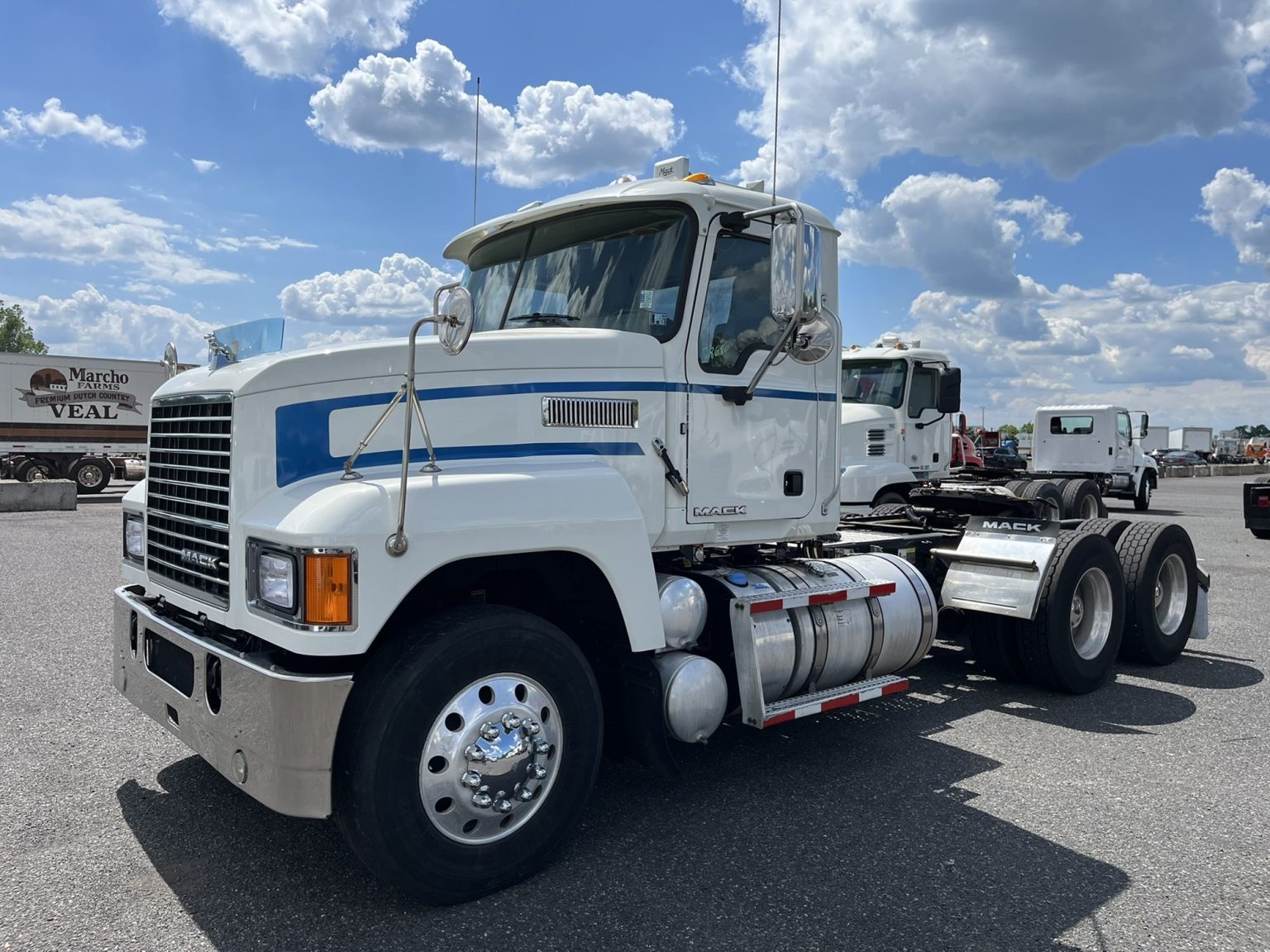 2026 MACK PIONEER 64T 76 - Bergey's Truck Centers: Medium & Heavy Duty ...