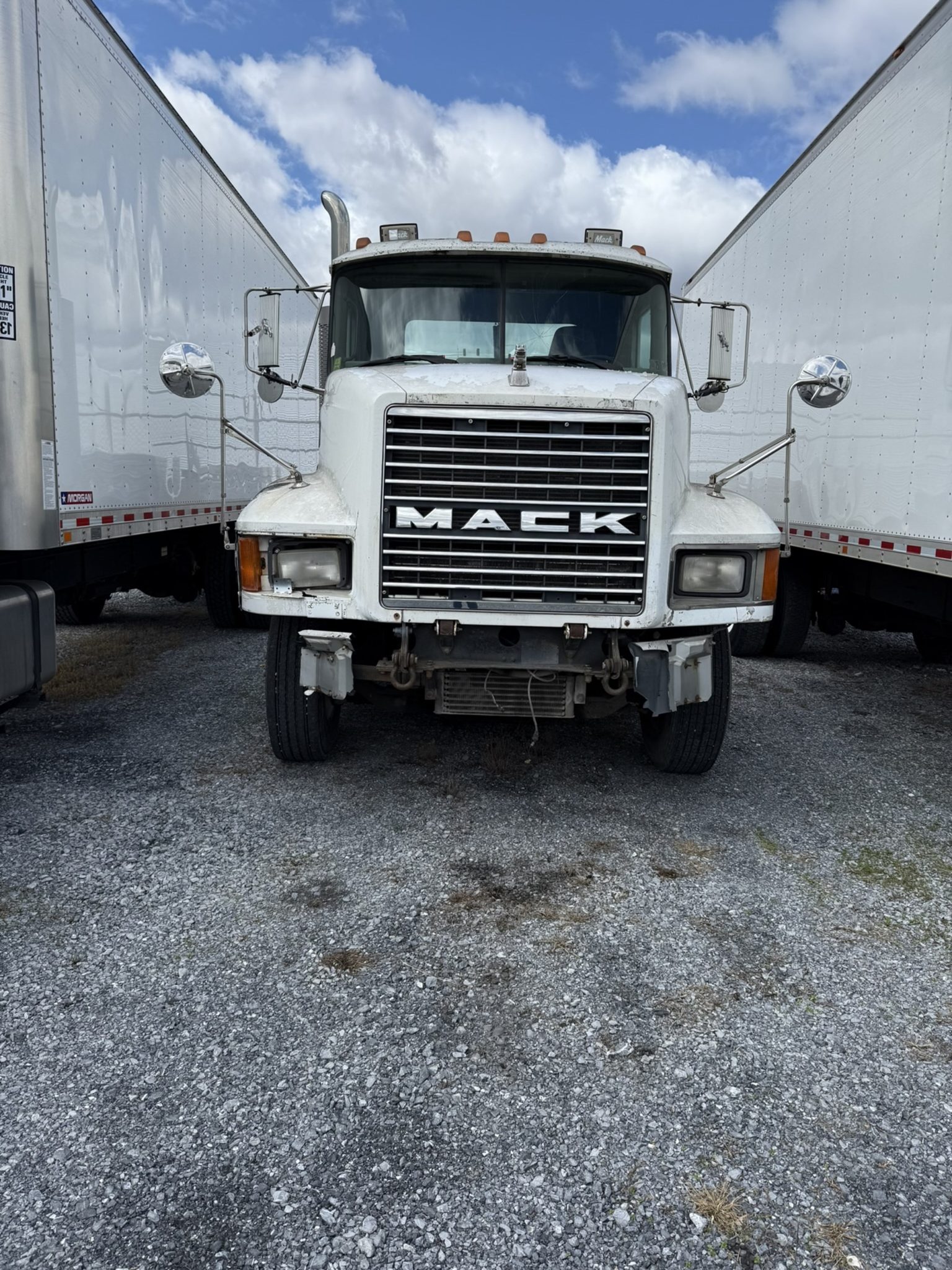 1990 MACK 600 - Bergey's Truck Centers: Medium & Heavy Duty Commercial ...